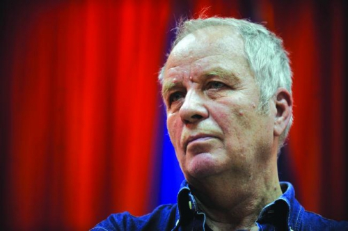 A murit Mihai Stănescu, marele artist și caricaturist român interzis de ...