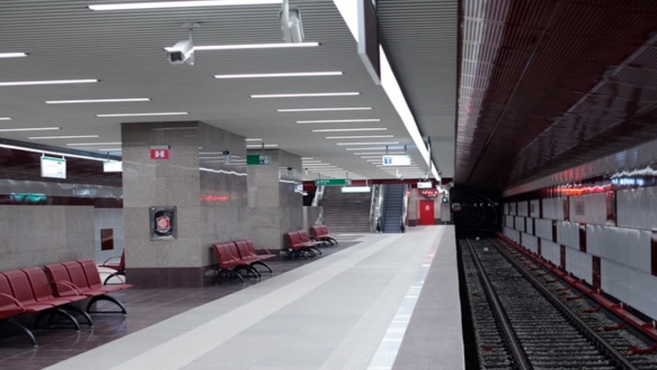 Tentativă de sinucidere, la staţia de metrou Piaţa Unirii