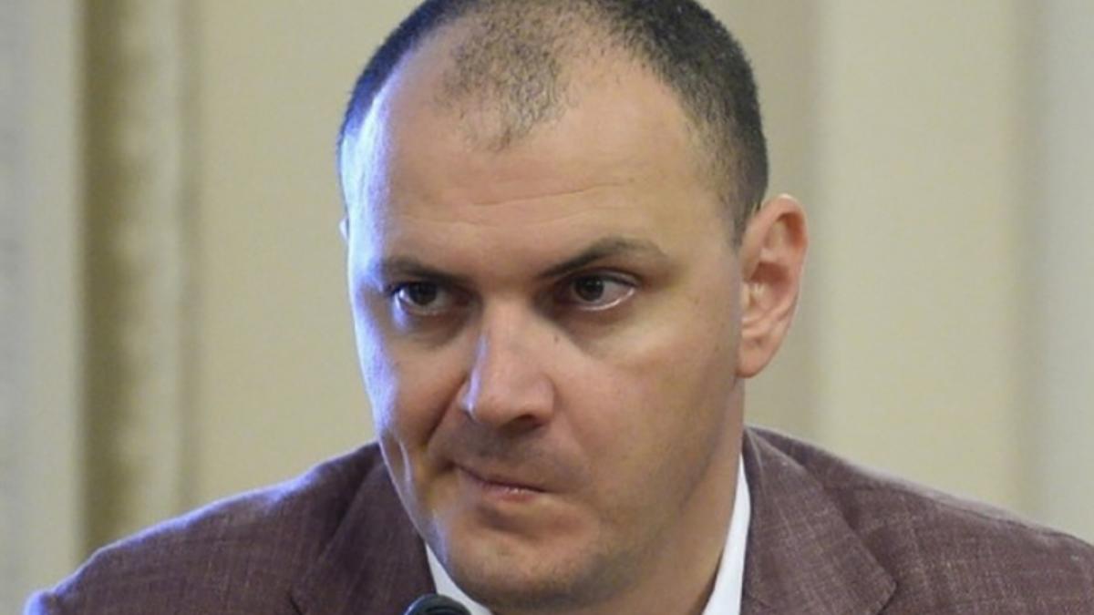 Se strâng rândurile în jurul fugarului Ghiță! Apropiații săi, trimiși ...