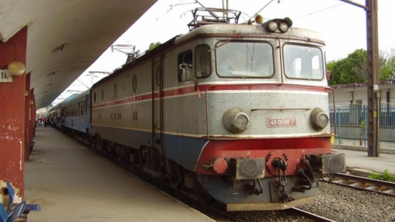 Căile ferate din România, harta dezastrului național. CFR Călători ...