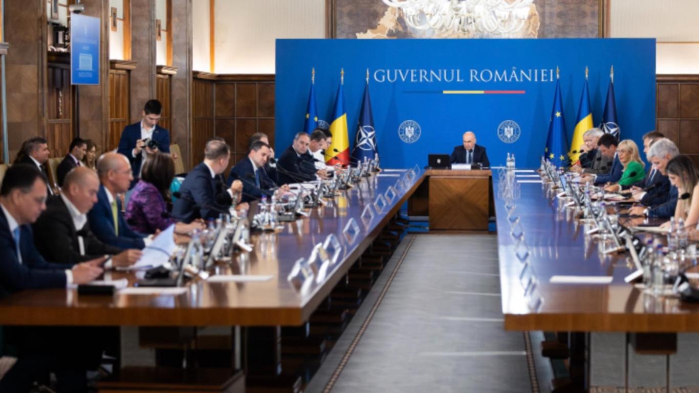 Ședință crucială la Guvern. Ilie Bolojan vrea concedieri masive în ...