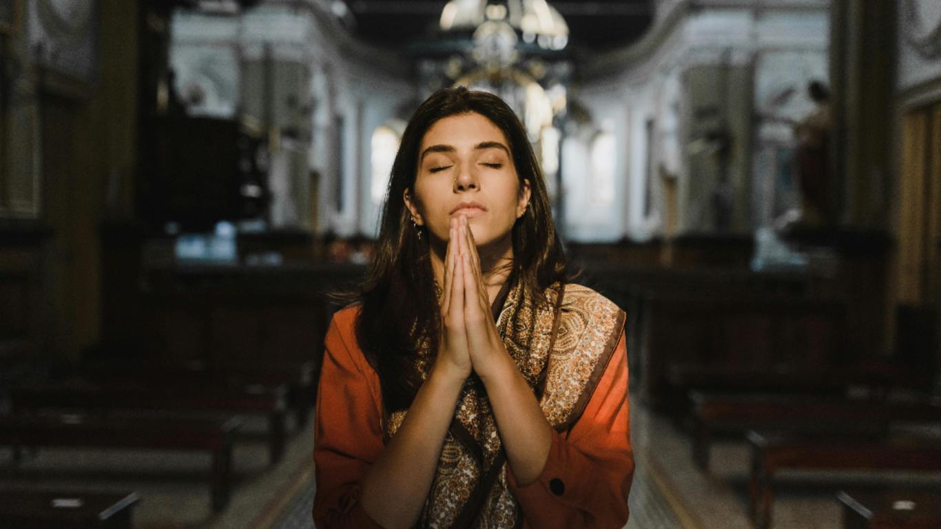 Rugăciune către Sfântul Stelian, ocrotitorul copiilor și al familiei ...